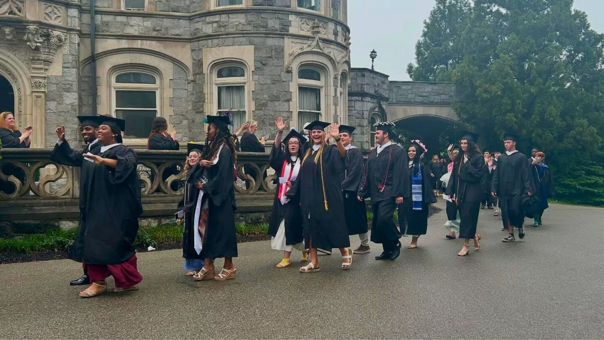 The Difference Between Post Baccalaureate & Graduate Certificate ...